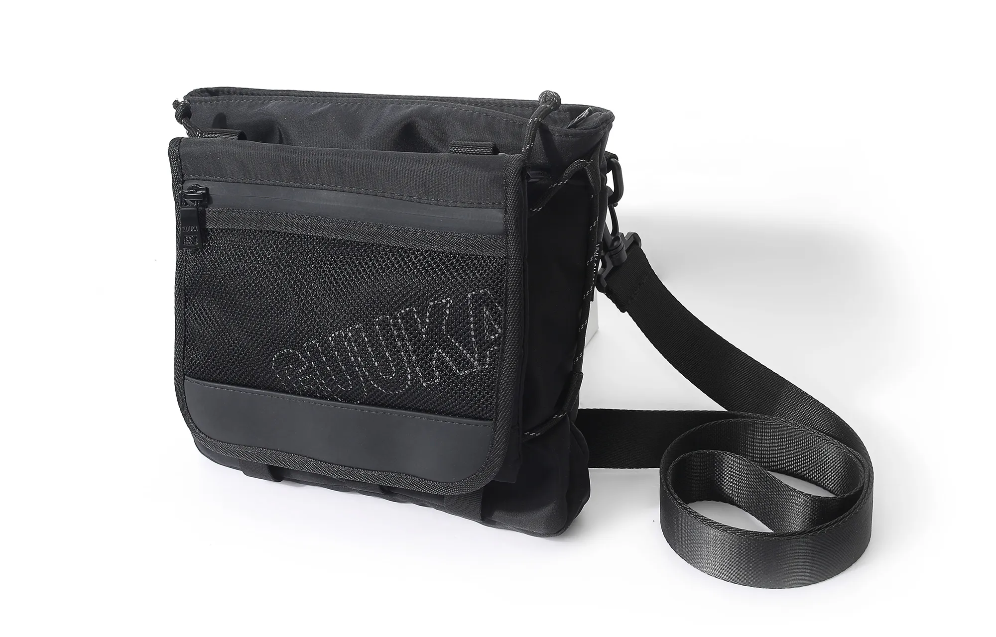 Guuka Unisex Crossbody Bag - POIZON