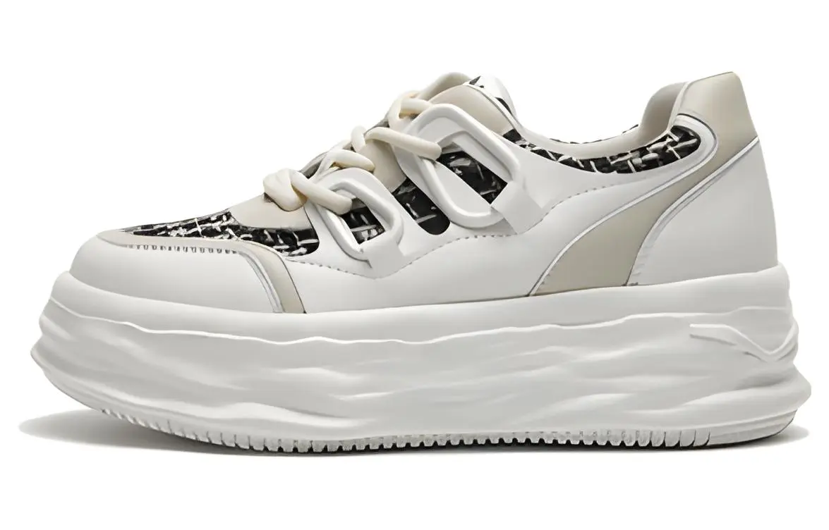 C°BANNER Lifestyle Shoes Women - POIZON