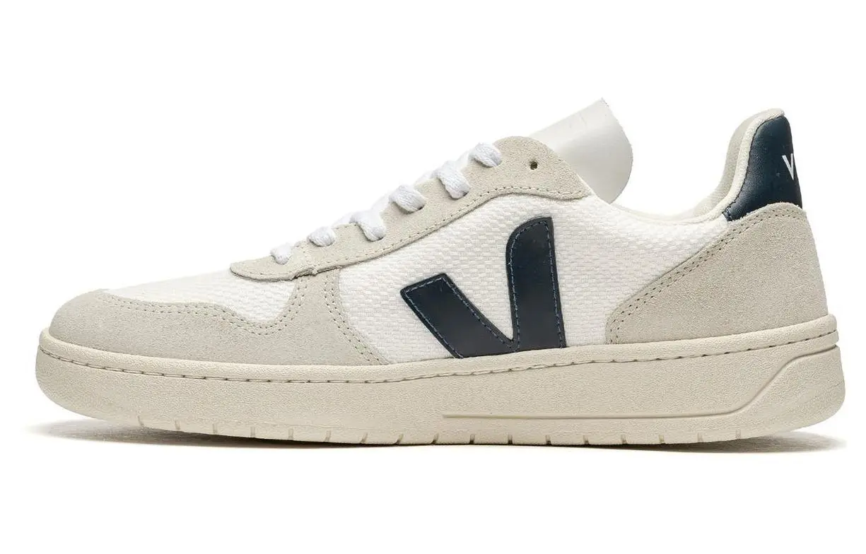 VEJA V-10 Stylish Skateboarding Shoes Unisex - POIZON