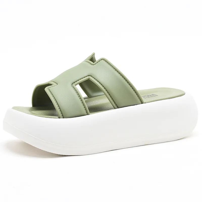 TALKING TOM Flip-flops Women - POIZON